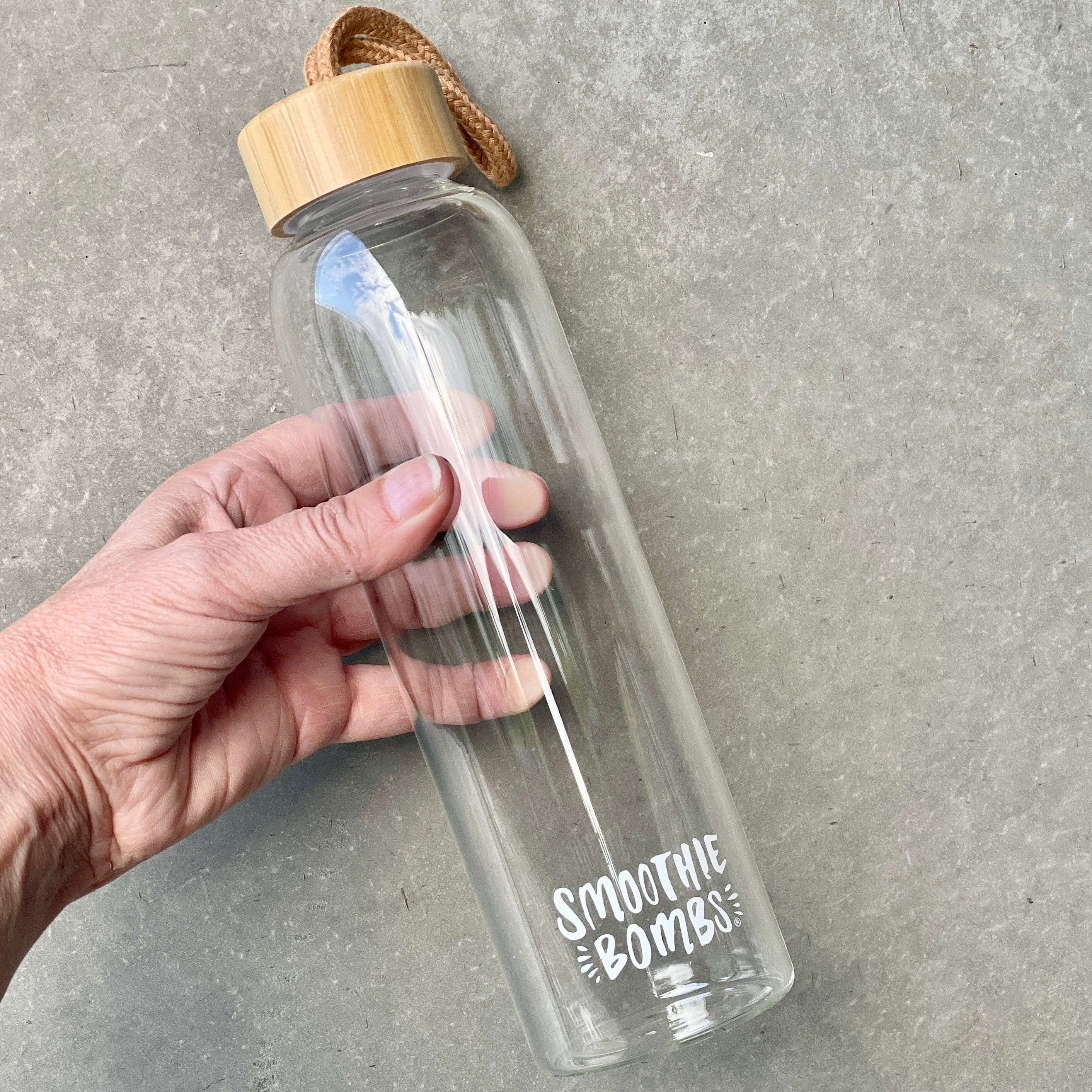 Glass Smoothie Bottle – The Smoothie Bombs